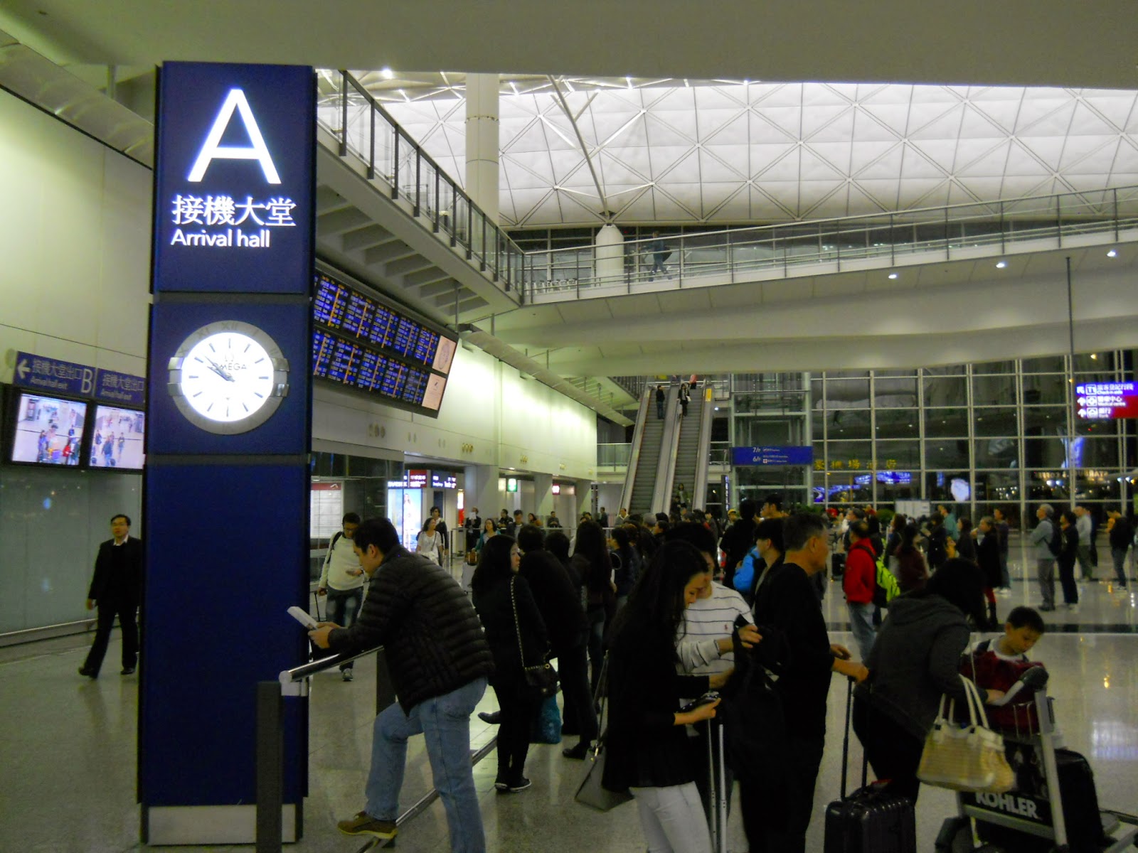 BOBBA CAPS DOXOLOGY: MAR 13, 15 .. HONG KONG AIRPORT .. INCOMING ...